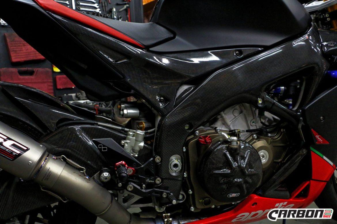 APRILIA Tuono V4 1000 / 1100 RR 2011-2020 Carbon Fiber Under Tank panels