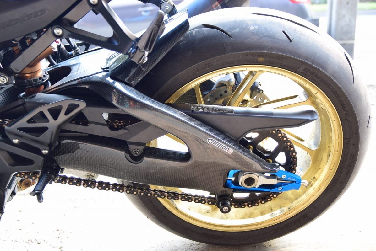 SUZUKI GSX-R 1000 2017-2024 Carbon Fiber Swingarm Covers